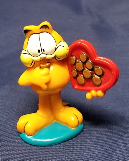 Stuff U Crave - Character Collectibles - Garfield, Odie, Arlene, Nermal ...